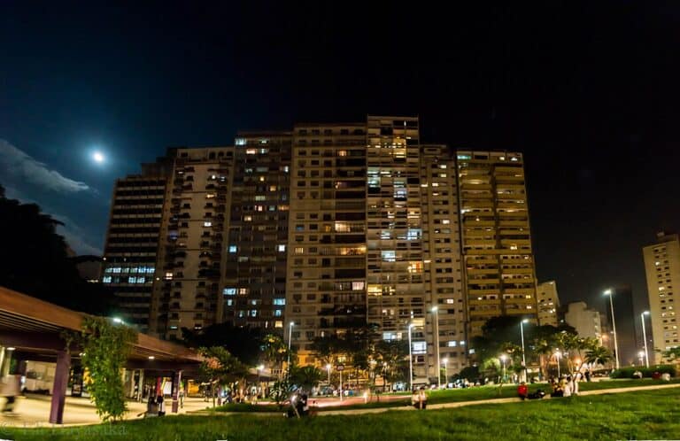 lugares para ir de noite em São Paulo - confira uma lista