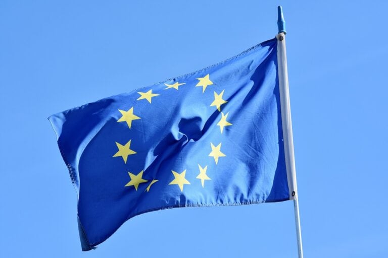 Quantos Euros Por Dia Na Europa Saiba Como Fazer Essa Conta quantos-euros-por-dia-na-europa-saiba-como-fazer-essa-conta